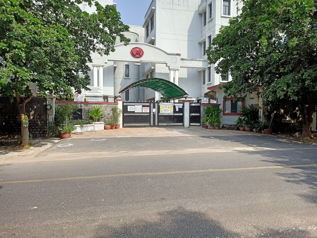 Top Senior Secondary Schools in Delhi 2025-26 - Admission & Fees etc